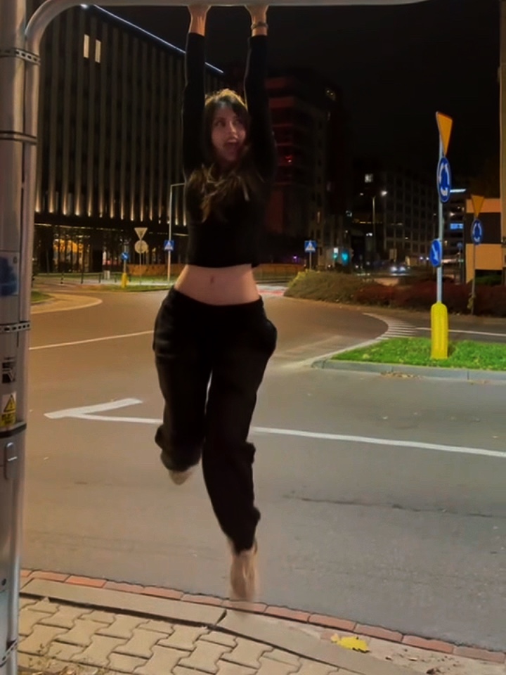 Cool transition - video template by CapCut